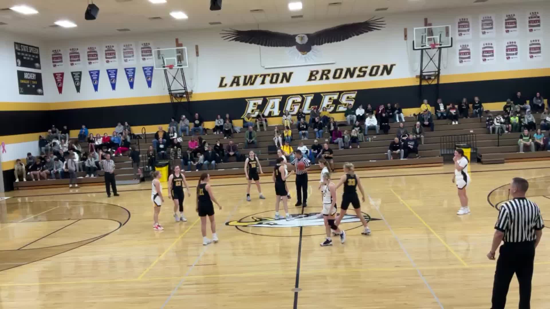 V vs Lawton-Bronson - Sydney Doeschot highlights - Hudl